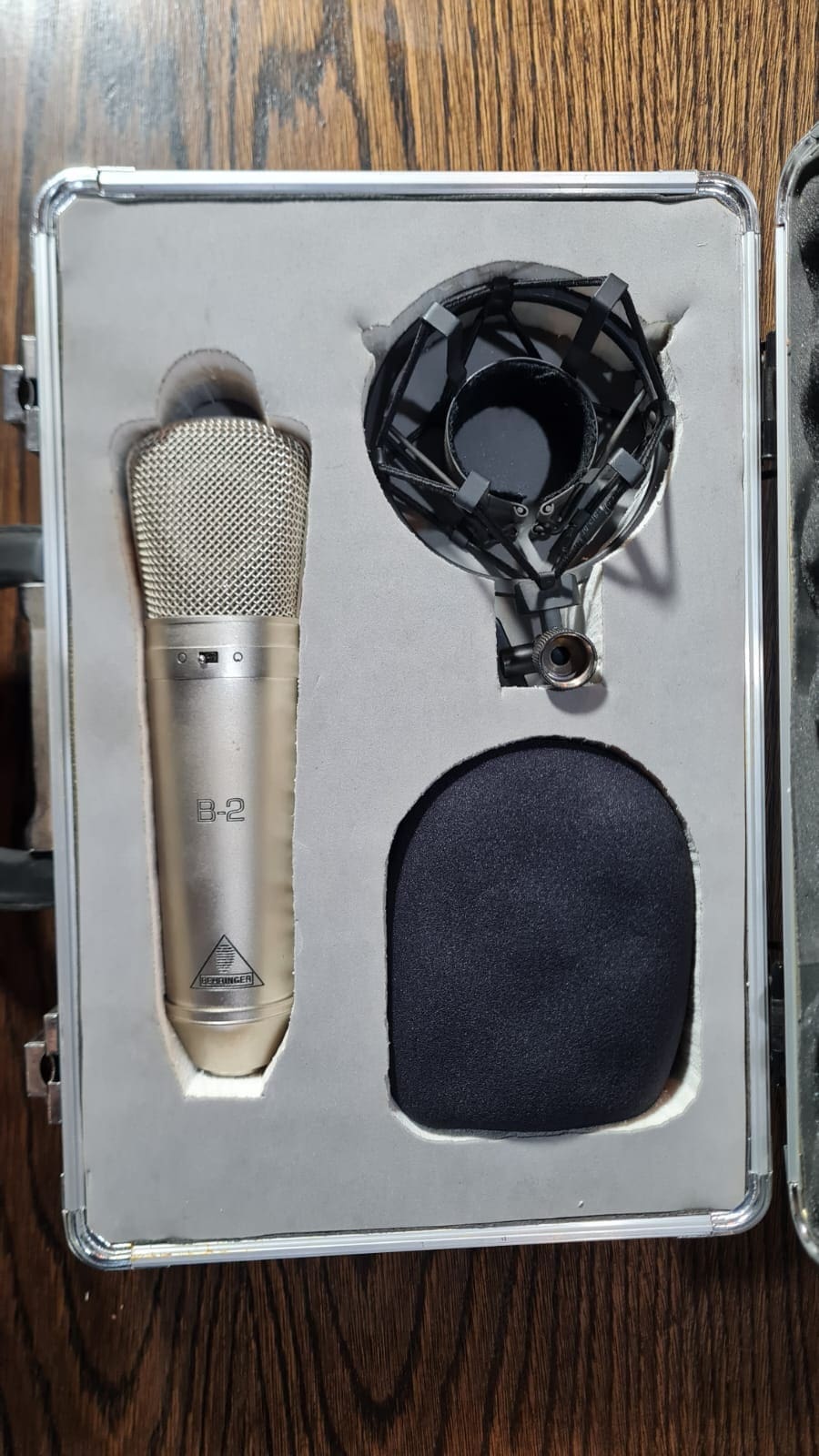 Behringer B-2 Condenser Microphone | We Buy Guitars